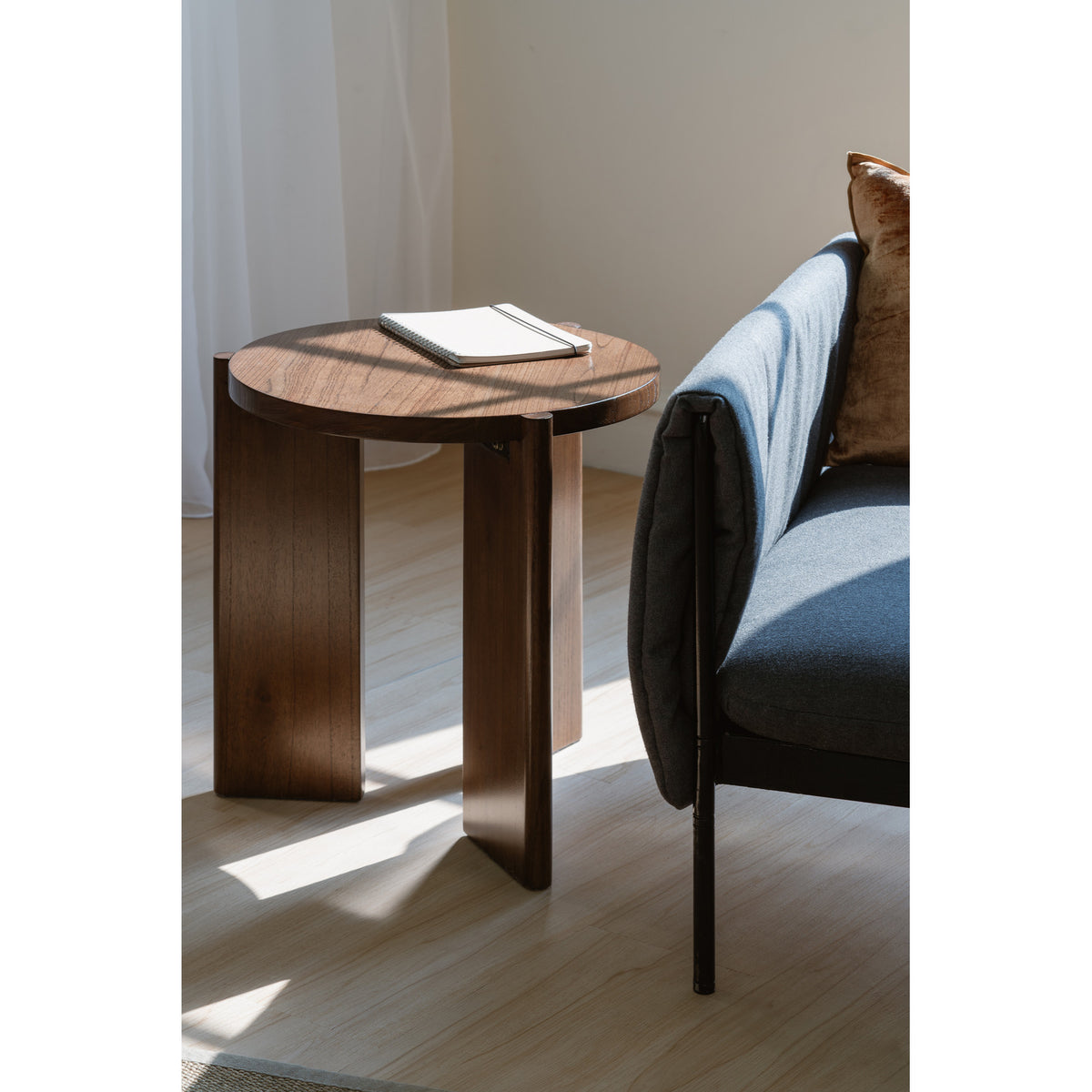 Apollo Round Side Table (Walnut)